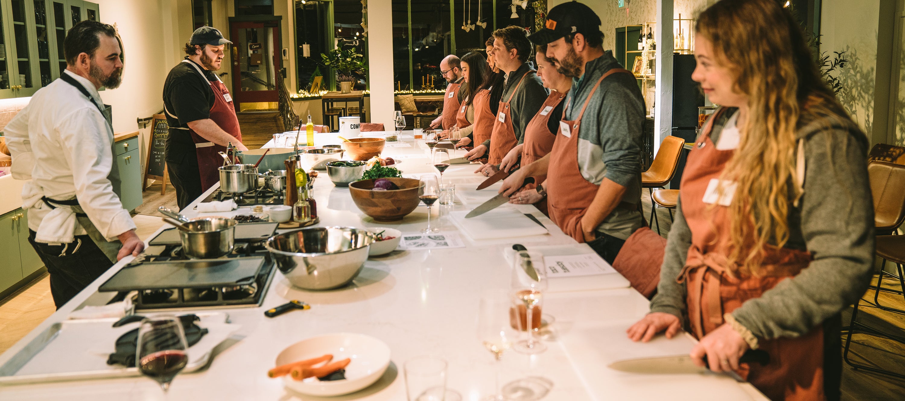 About Us – Table For 12