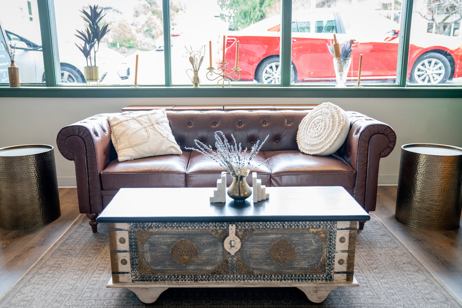 About Us – Table For 12